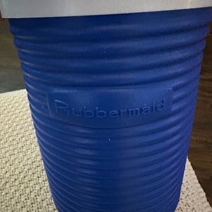 Rubbermaid | Kitchen | Rubbermaid 2 Gallon Insulated Water Jug Cooler ...